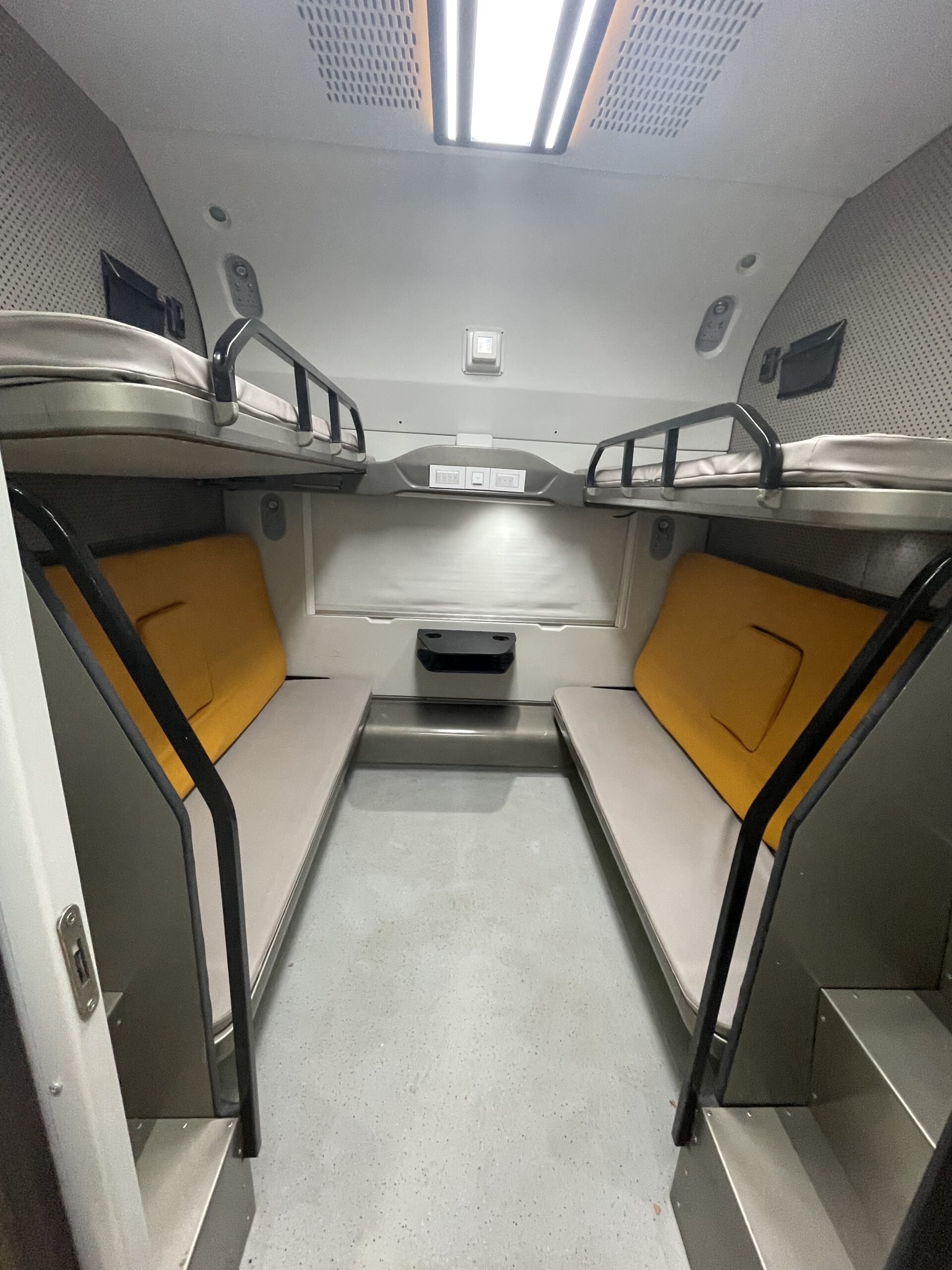 A treat for the eyes, Vande Bharat Sleeper Train ready to roll soon ...