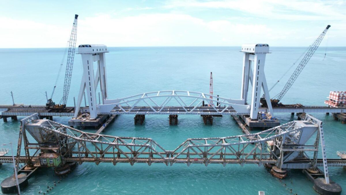 Engineering Marvel of Indian Railways: The Iconic Pamban Bridge - The ...